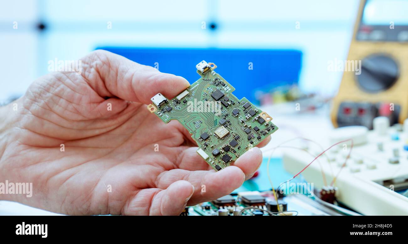 Development Of The Design Of An Electronic Device In The Laboratory Of Semiconductor Electronics