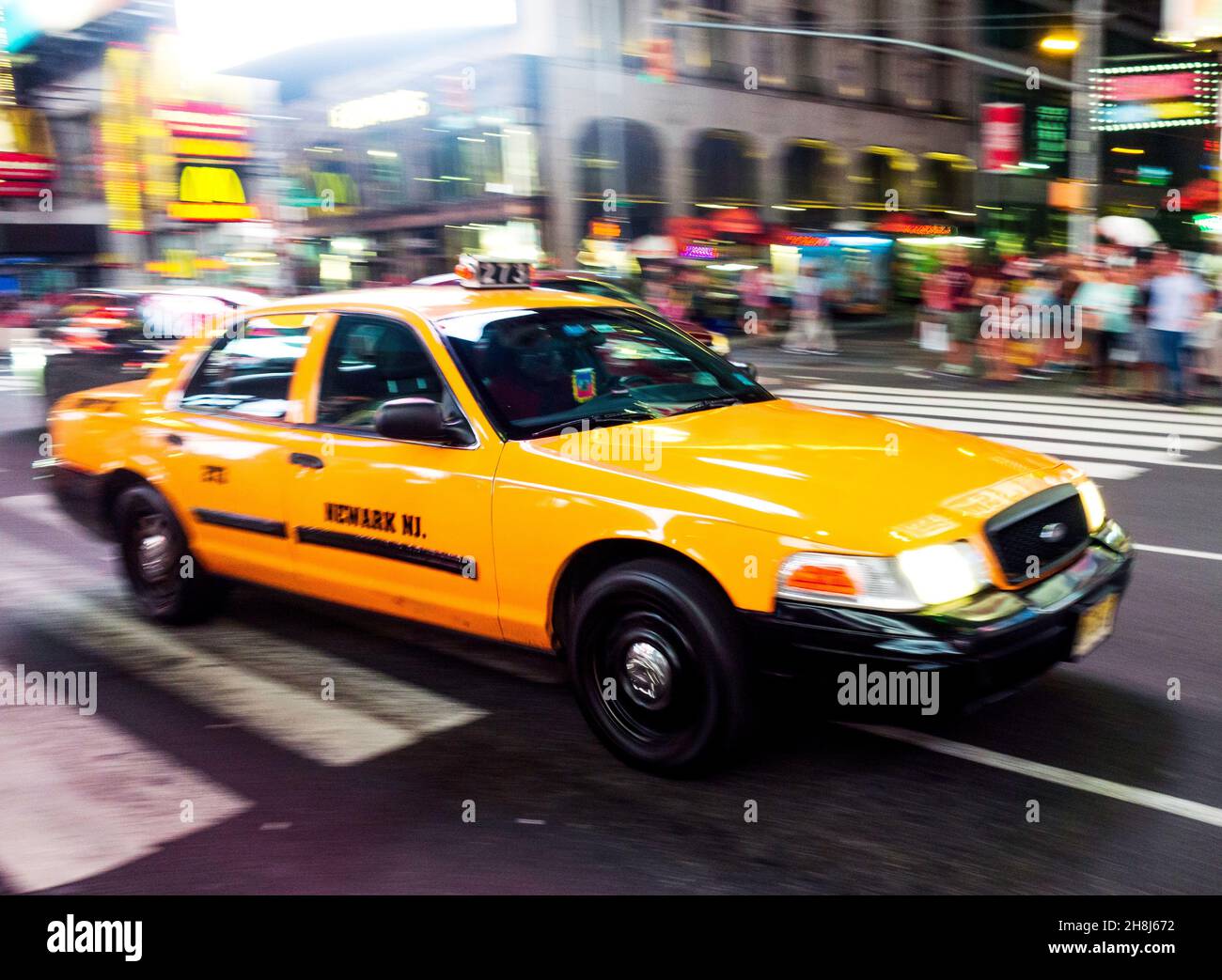 Ford yellow cab hi-res stock photography and images - Alamy
