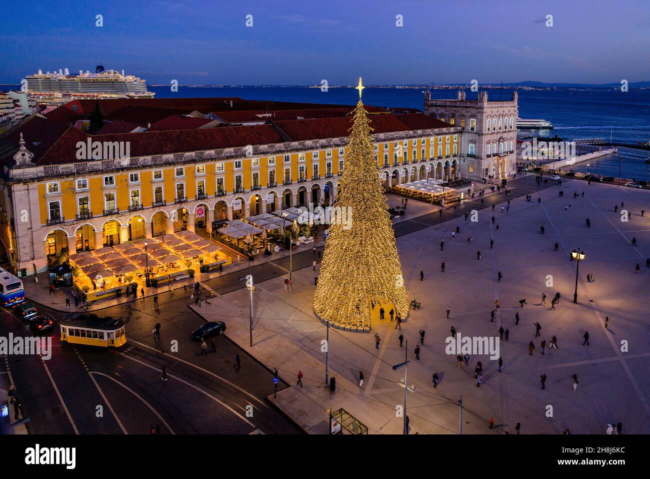 Christmas lights in Lisbon Stock Photo - Alamy