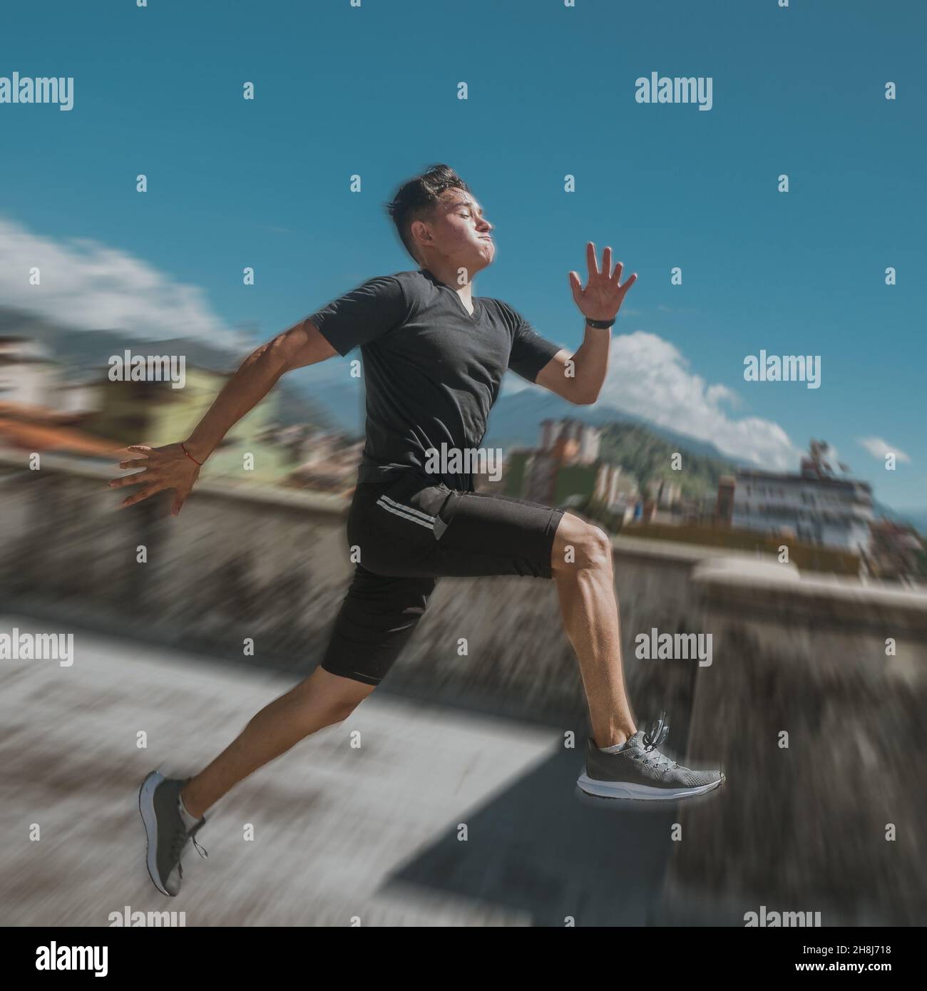 Guy running on hi-res stock photography and images - Alamy