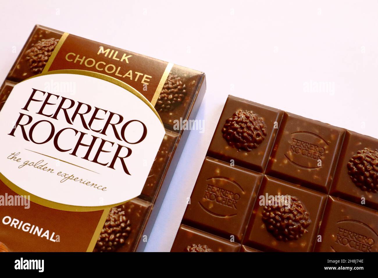 FERRERO ROCHER premium Chocolate bar Stock Photo - Alamy