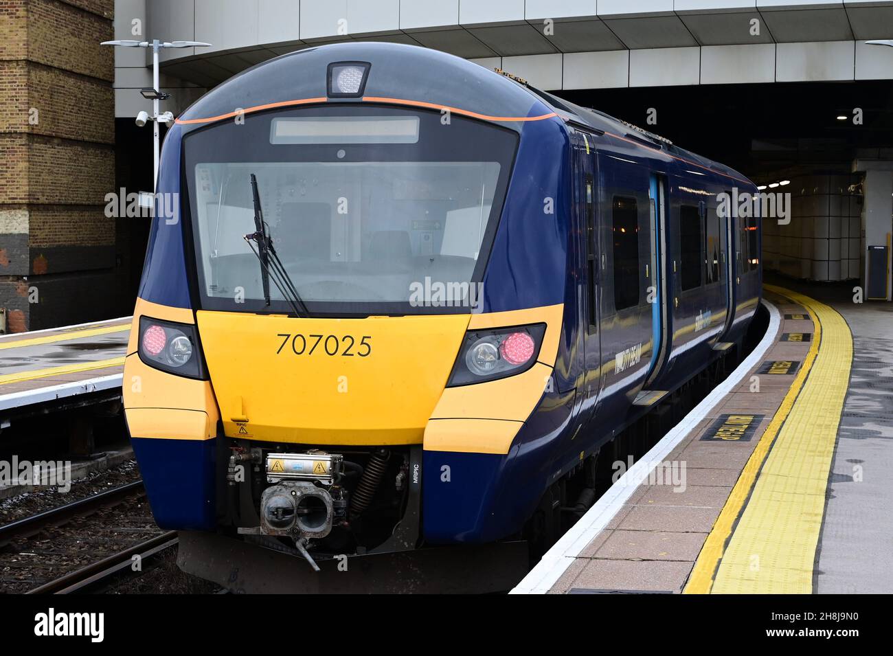 Southeastern city beam class 707 hi-res stock photography and images ...