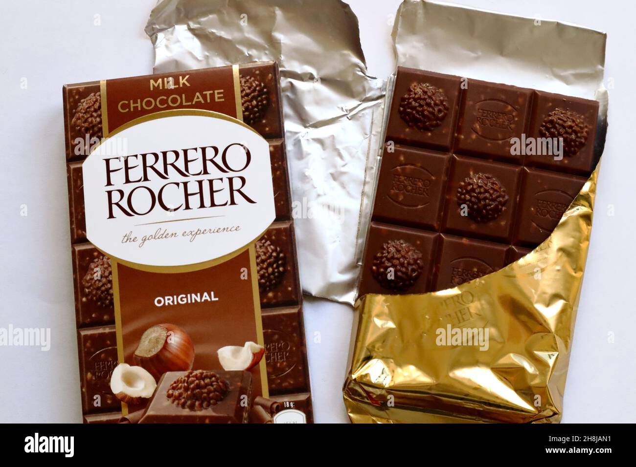Ferrero rocher chocolate bar hi-res stock photography and images - Alamy
