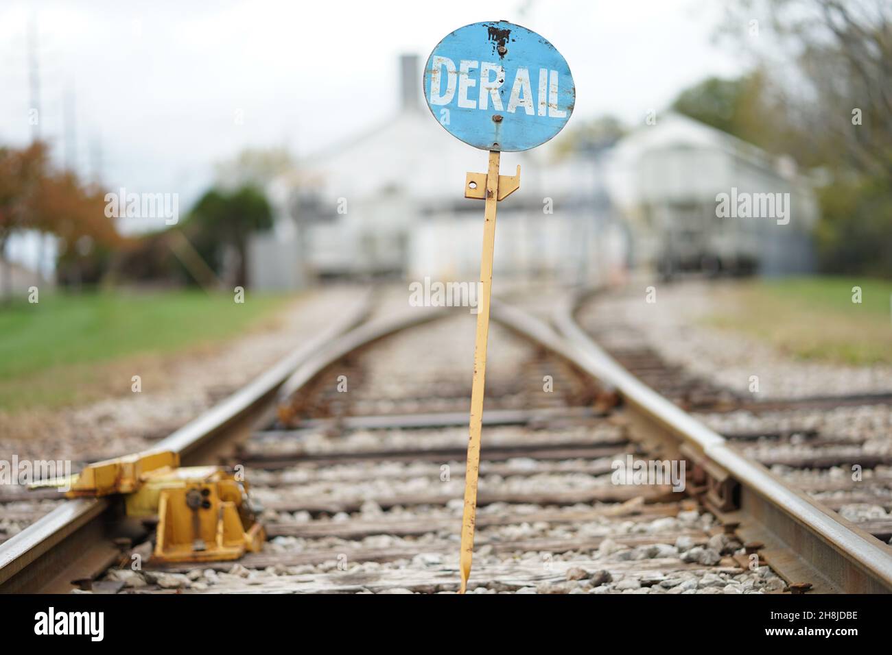 Derail sign hi-res stock photography and images - Alamy