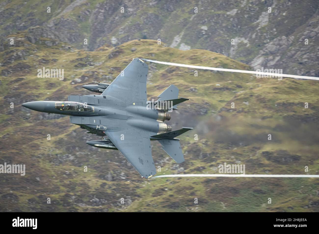 USAF F15 conducts a low level sortie through the machloop in Snowdonia ...