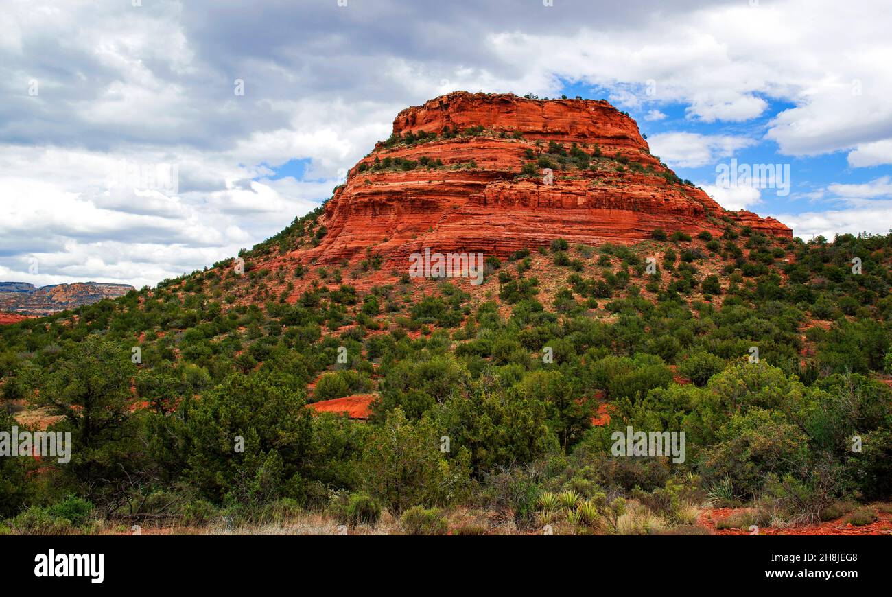 Doe Mountain, flat-topped sandstone Mesa, Coconino National Forest ...