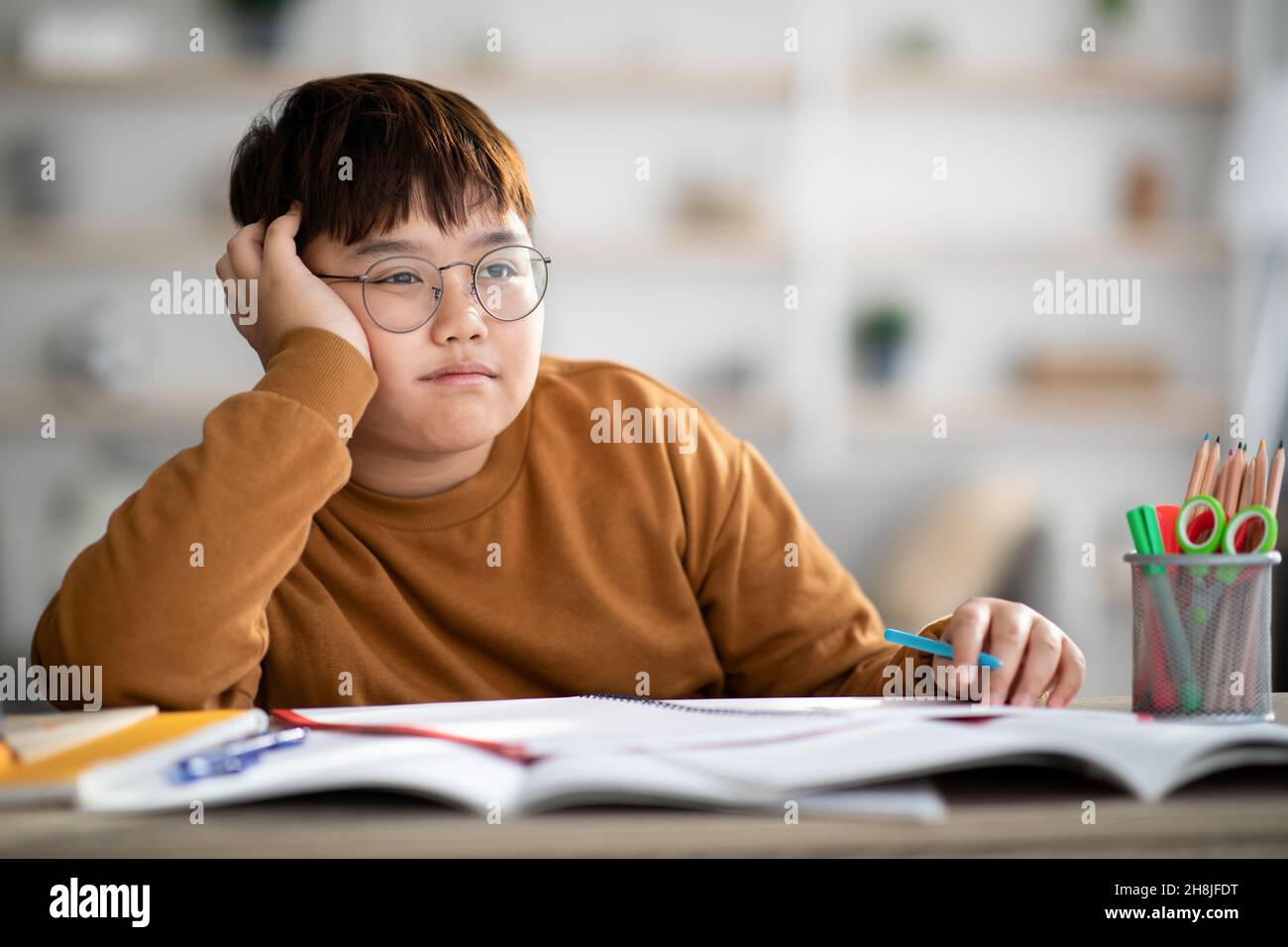Fat teen sleeping hi-res stock photography and images - Alamy