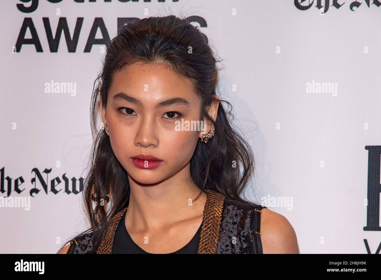 Ho yeon hi-res stock photography and images - Alamy