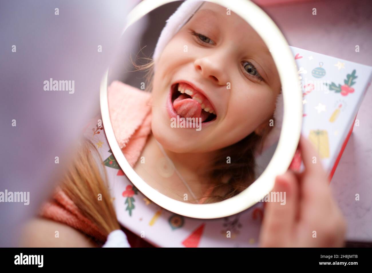 Mirror santa christmas hi-res stock photography and images - Alamy