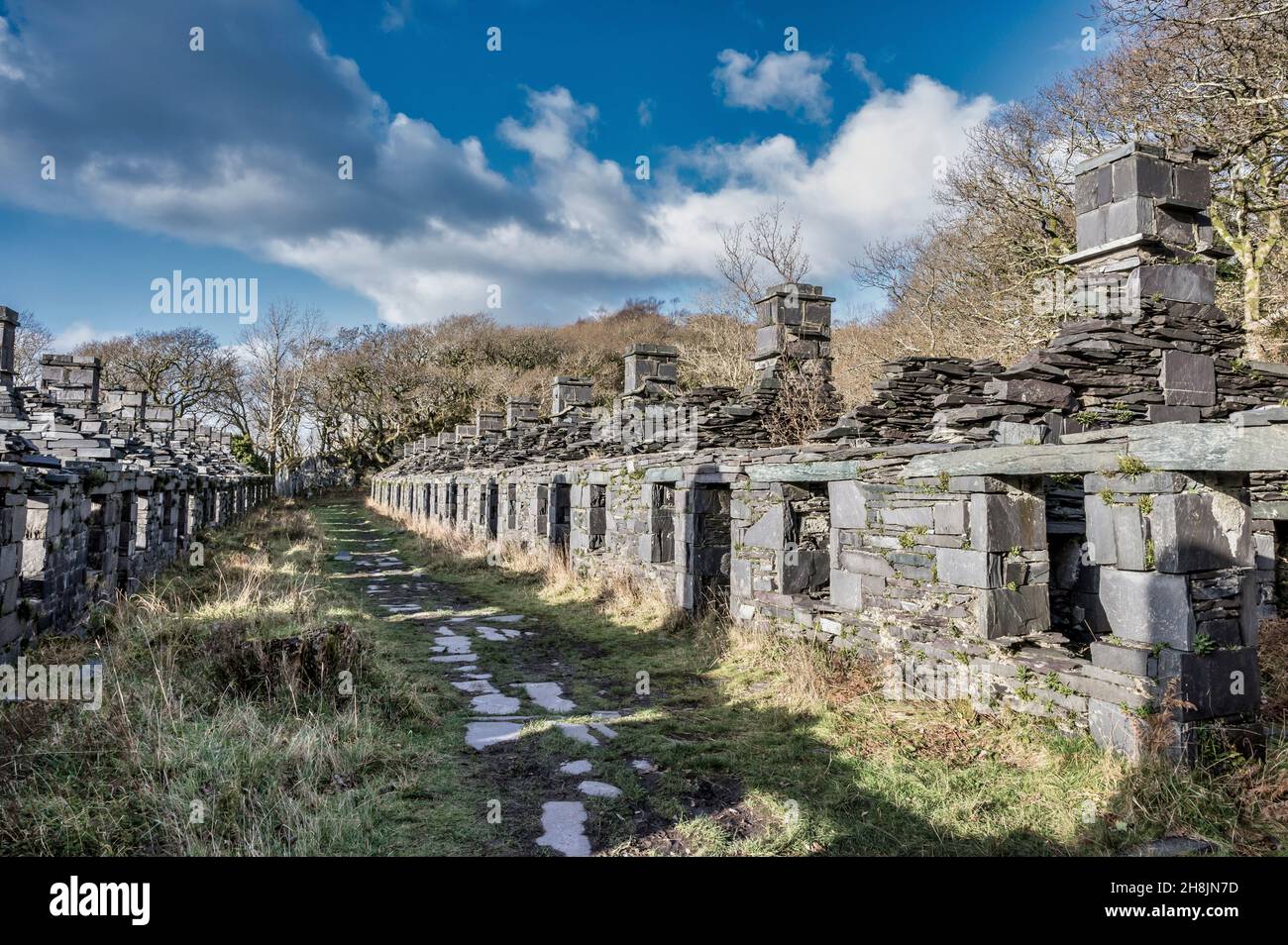 Llanberis abandoned slate quarries hi-res stock photography and images ...