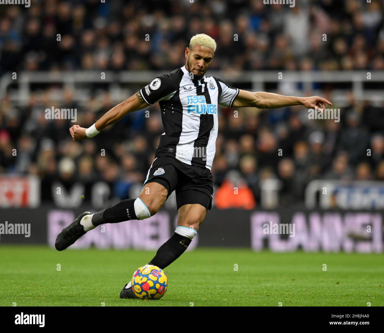 Newcastle, UK. 30th Nov, 2021. Joelinton #7 of Newcastle United has a ...