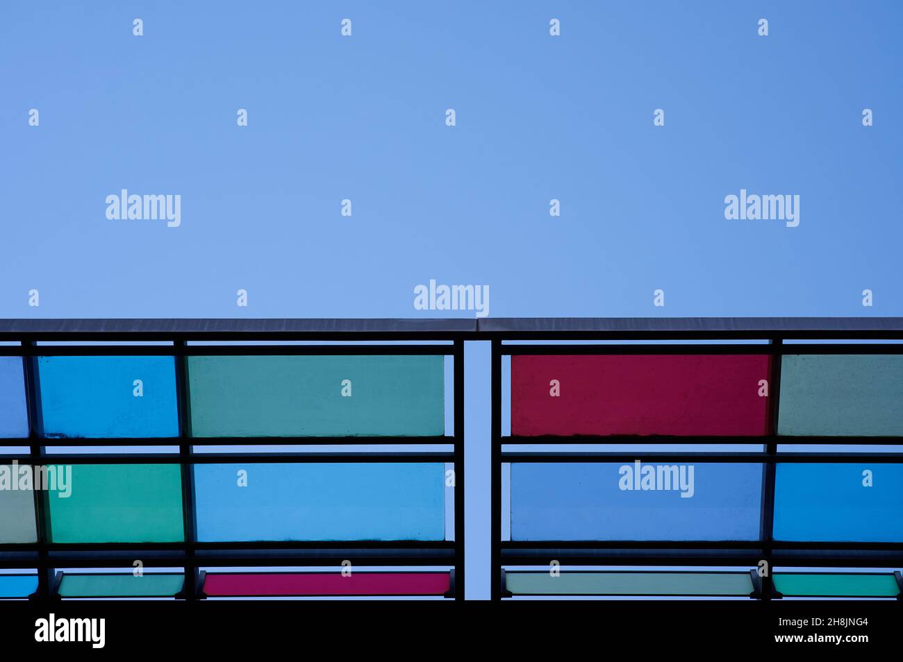 Blue glass panels hi-res stock photography and images - Alamy