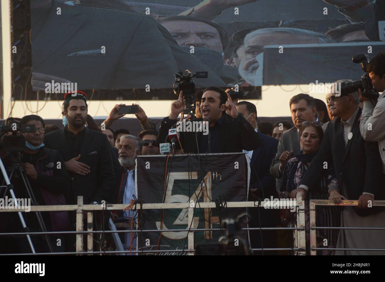 Peshawar, Khyber Pakhtunkhwa, Pakistan. 30th Nov, 2021. PPP Chairman ...