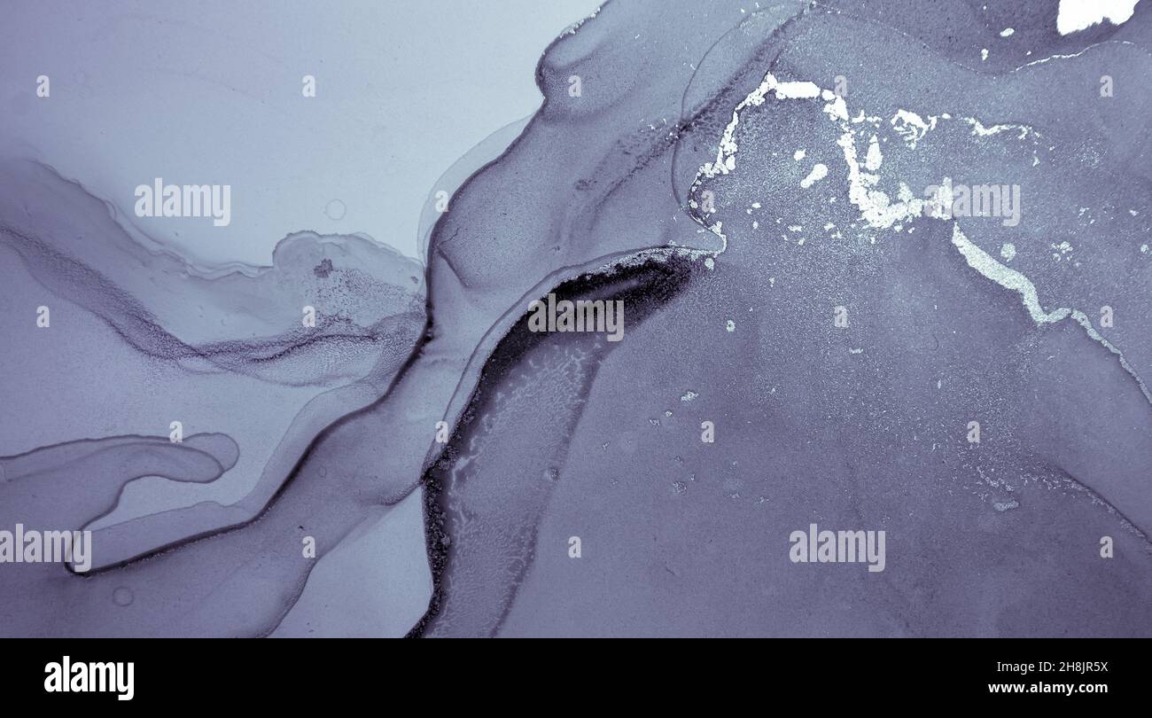 Purple Liquid Paint. Metallic Smoke Acrylic Oil Stock Photo - Alamy