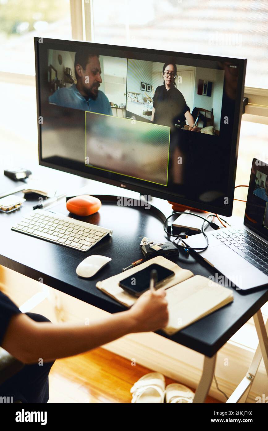 Multiple computer screens home office hi-res stock photography and ...