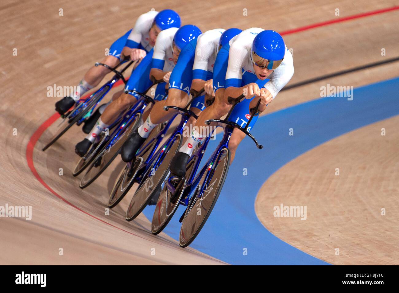 Italian Team pursuit, gold medalists on the track in the Tokyo 2020 ...