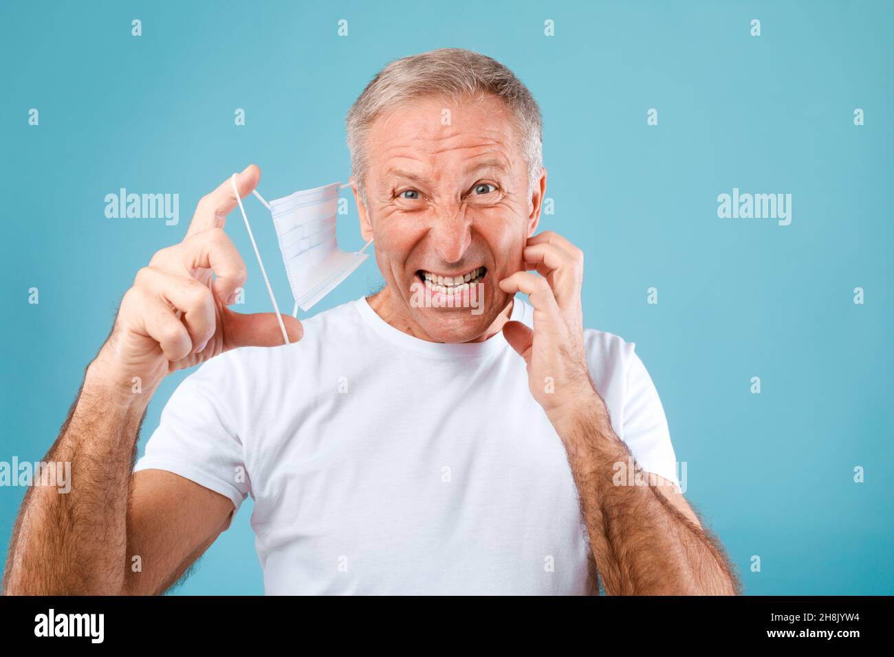 Scratch face hi-res stock photography and images - Alamy