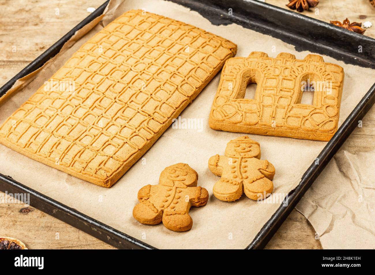 Christmas Gingerbread House and Gingerbread Men. Traditional festive ...