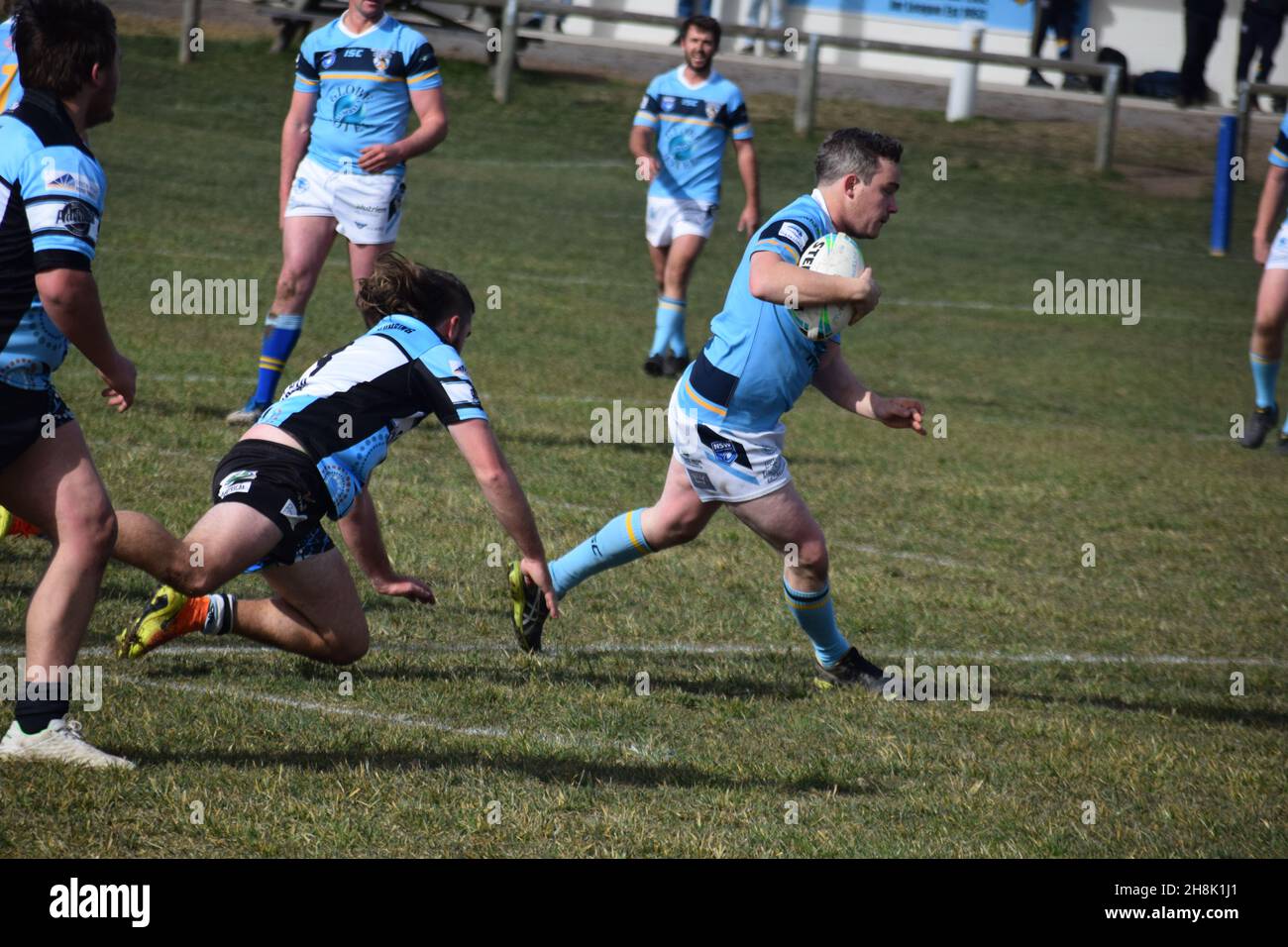 Australian rules football players hi-res stock photography and images ...