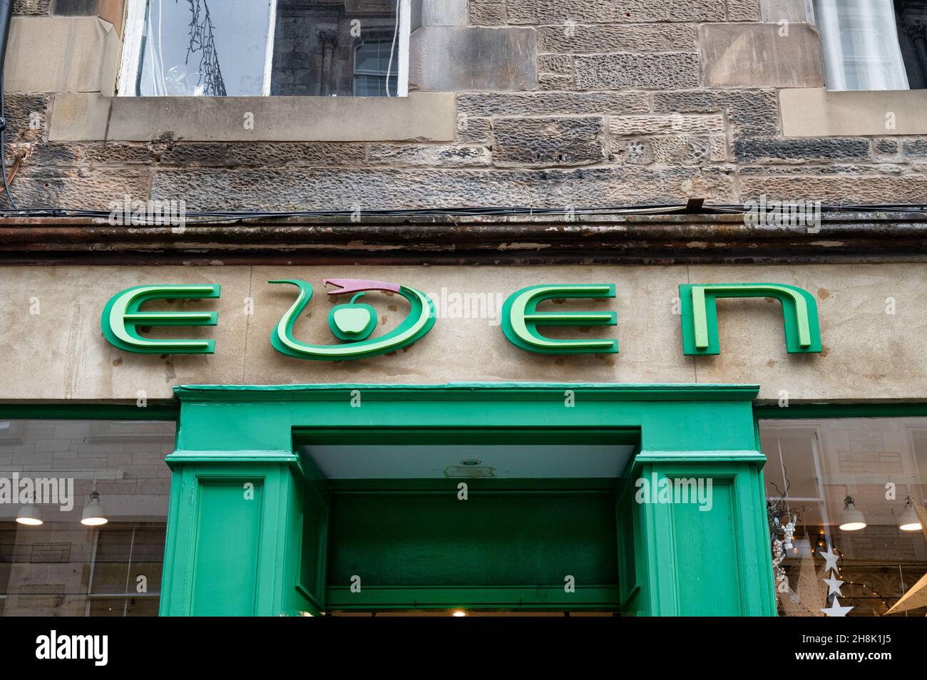 Scottish shop exterior hi-res stock photography and images - Alamy