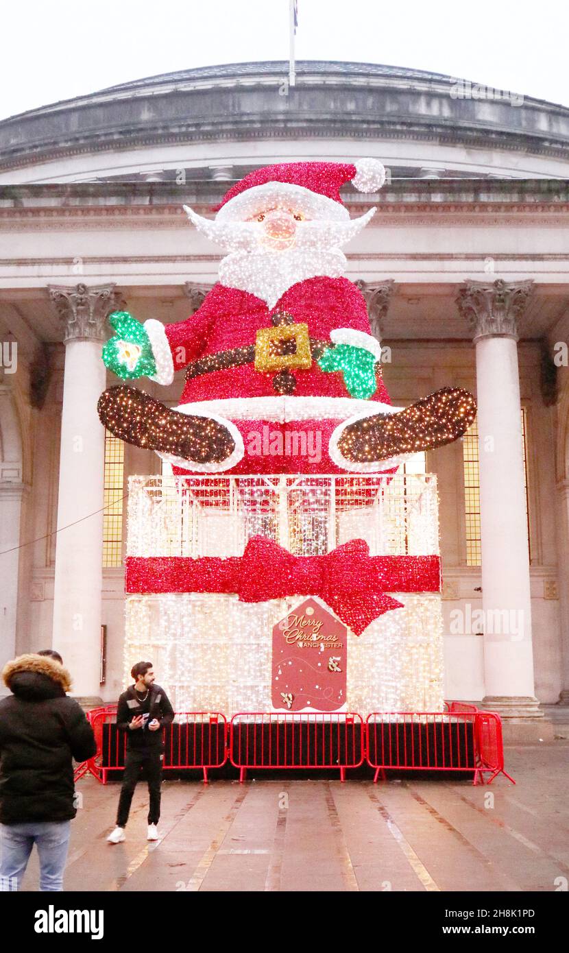 Manchester central library santa claus hi-res stock photography and ...