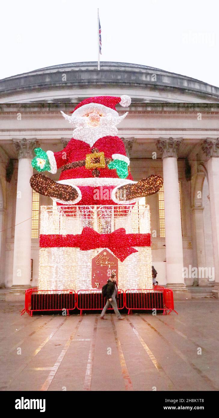 Manchester central library santa claus hi-res stock photography and ...