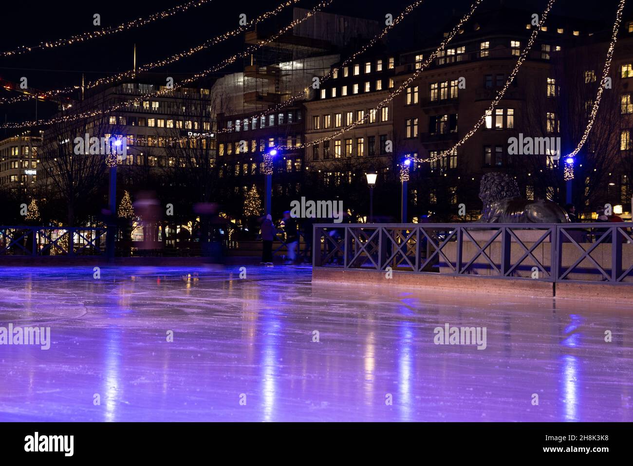 Winter in Stockholm. Ice skating in the square in Kungstradgarden Stock ...