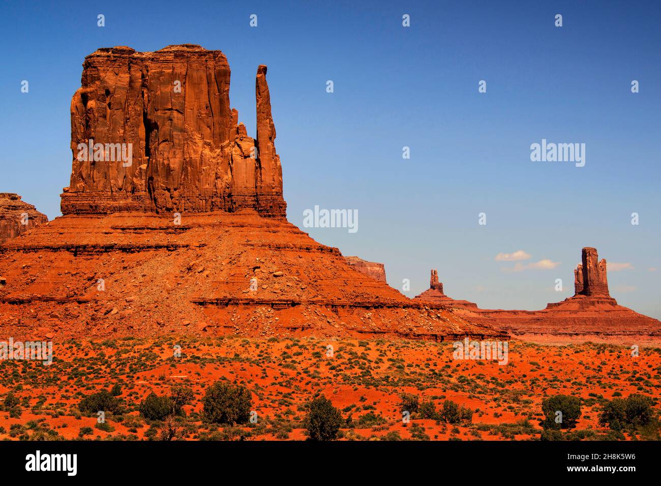 West Mitten Butte, Monument Valley, Colorado Plateau, Arizona-Utah ...