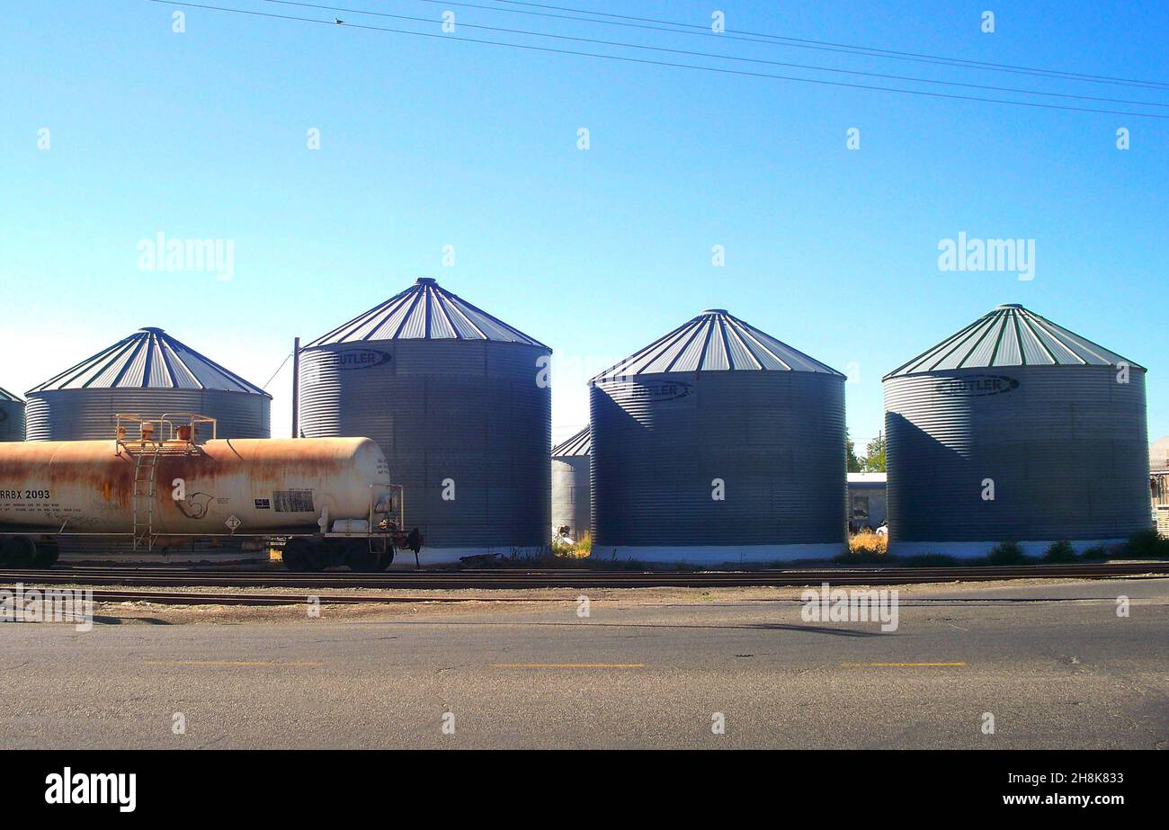 Car silos hi-res stock photography and images - Alamy