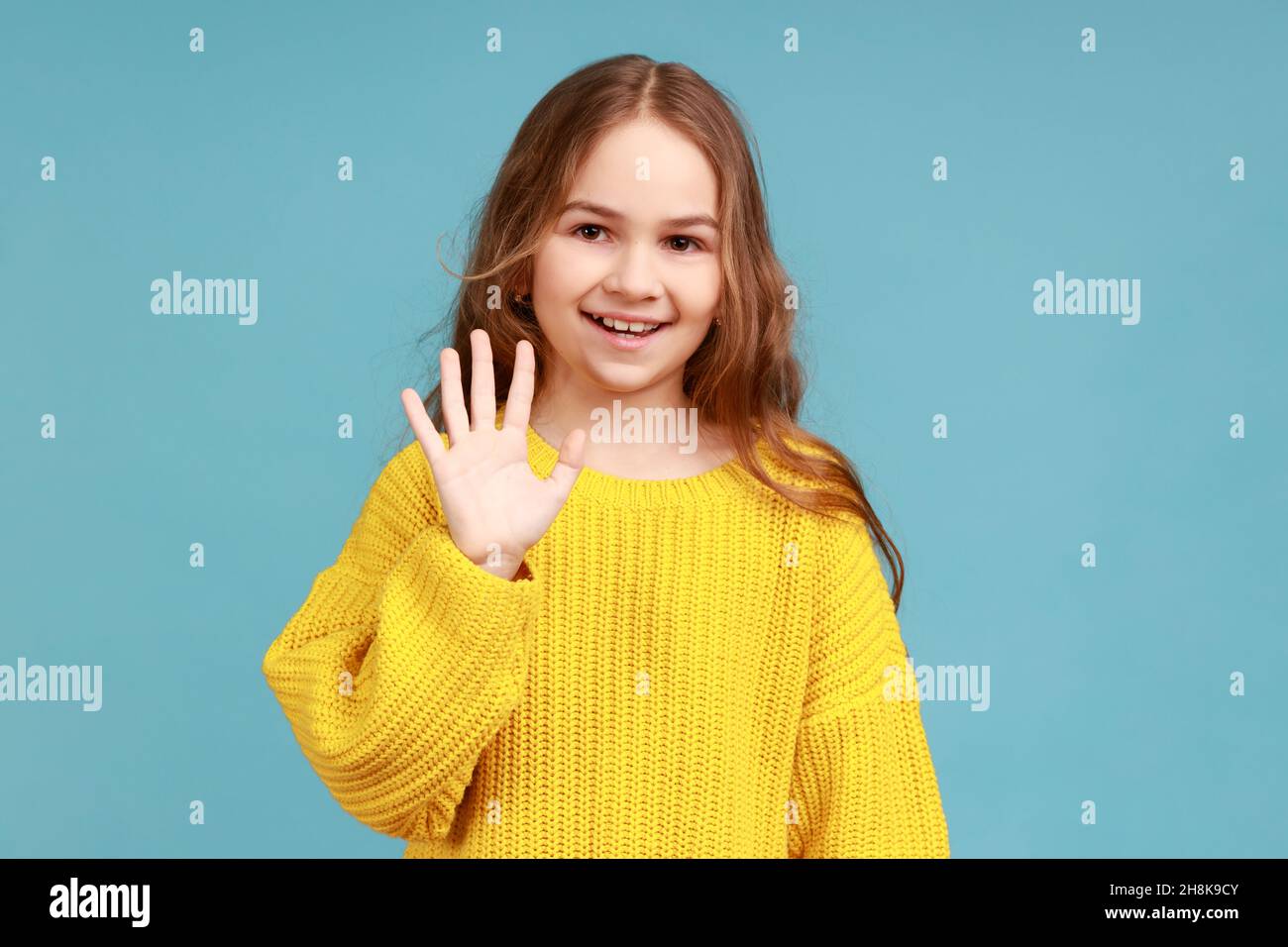 Child waving hand hi-res stock photography and images - Alamy