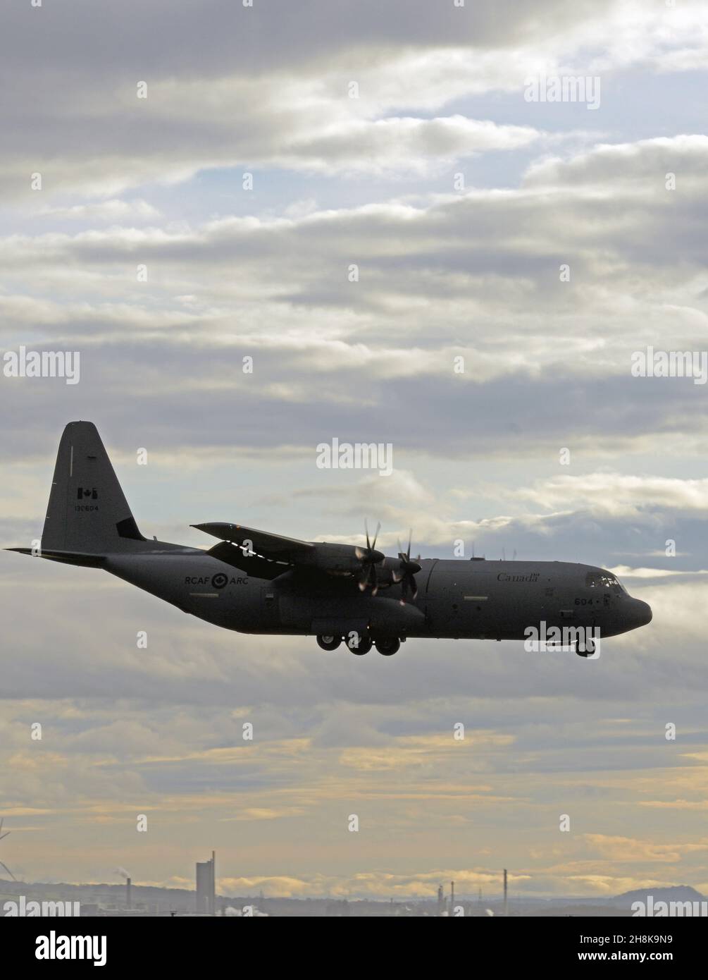 CANADIAN AIR FORCE HERCULES C-130, 130604, on final approach to ...