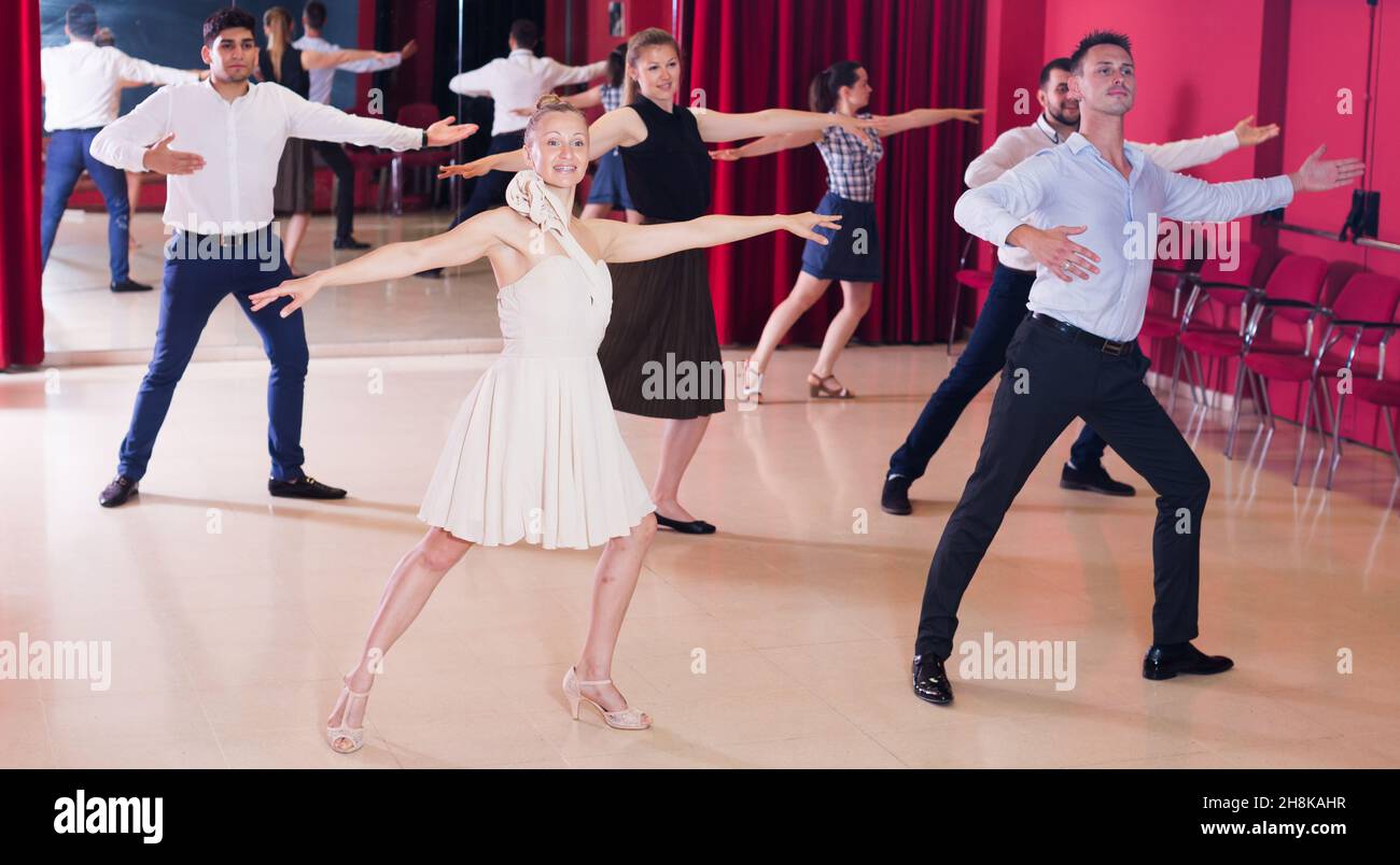 People dancing slow ballroom dances Stock Photo - Alamy
