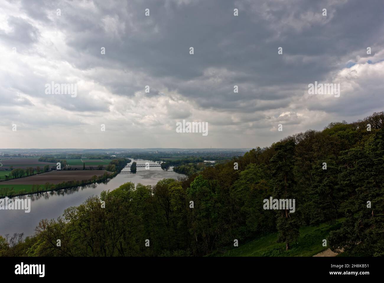 Walhall galt nach germanischem Glauben als eine Art Kriegerparadies ...