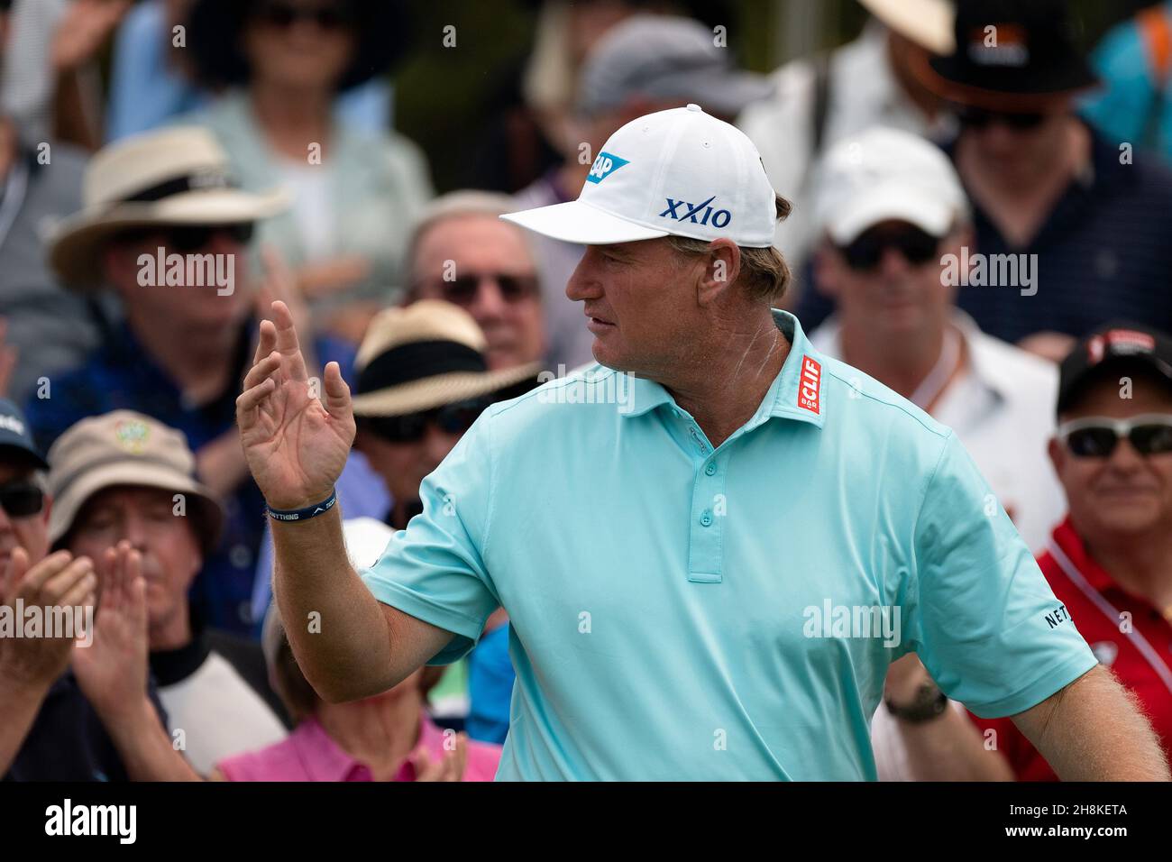 Ernie Els acknowledges the crowd during round 1 of The Australian Open ...