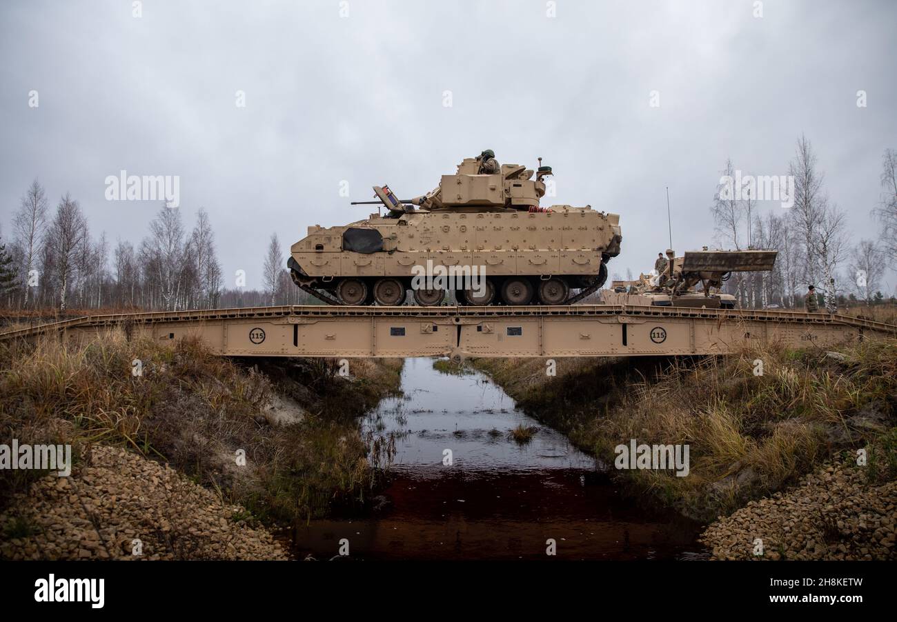 Soldiers with 1st Brigade Engineer Battalion (1BEB), 1st Armored ...