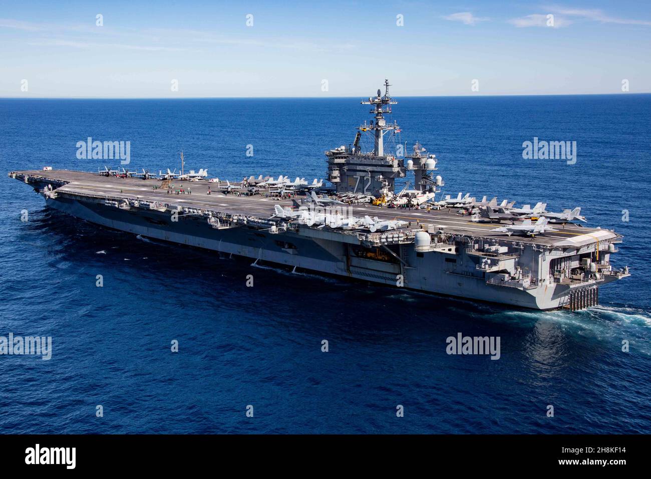 PACIFIC OCEAN (Nov. 12, 2021) USS Abraham Lincoln (CVN 72) transits the ...