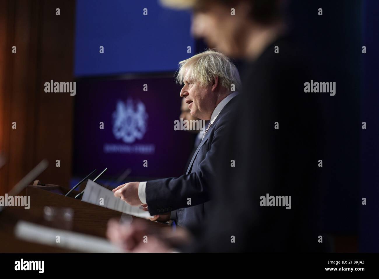Boris johnson omicron variant hi-res stock photography and images - Alamy