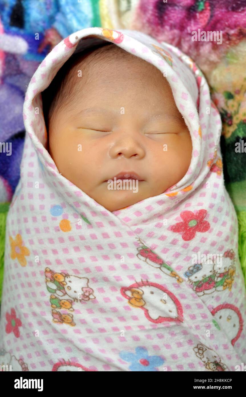 Wrapped in cloth hi-res stock photography and images - Alamy