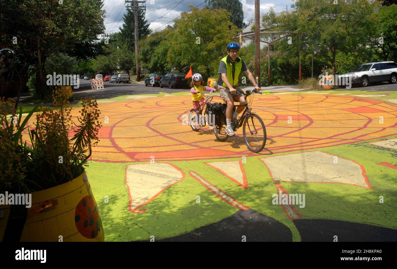 Portland cycle hi-res stock photography and images - Alamy