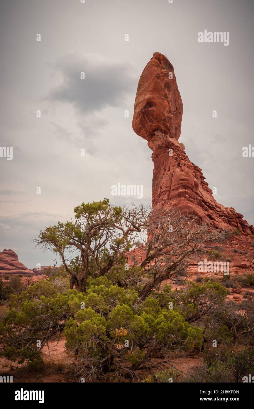 Red rocks mountain park hi-res stock photography and images - Alamy