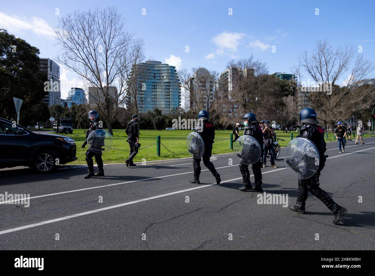 Riot police are outnumbered and retreat during the Anti-Lockdown ...