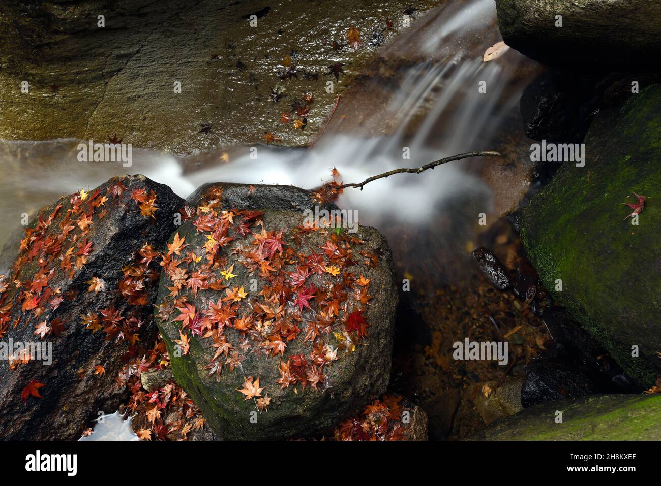 Waterfall wallpapers hi-res stock photography and images - Alamy