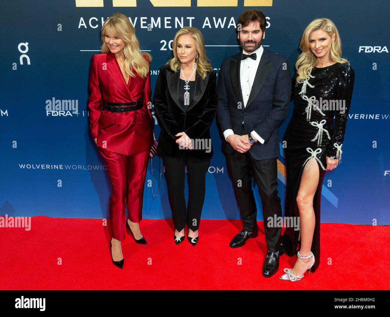 New York, NY - November 30, 2021: Christie Brinkley, Kathy Hilton ...