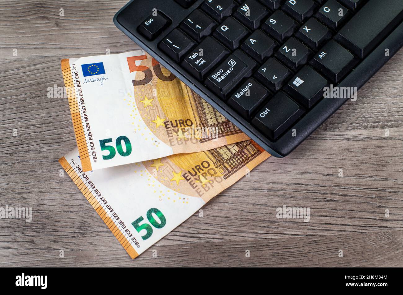 50 euro banknotes electronic hi-res stock photography and images - Alamy
