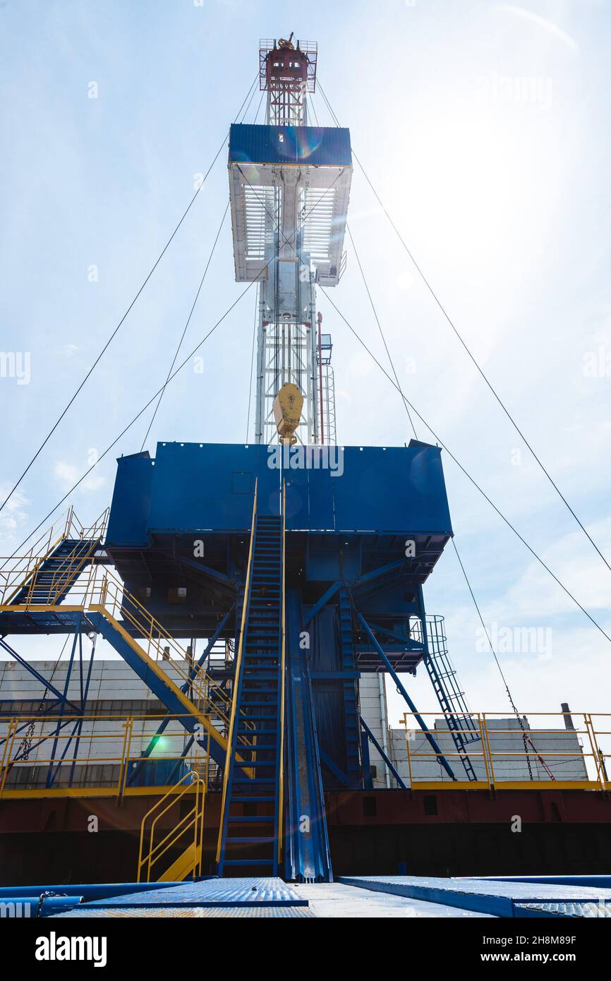 Exxon mobil rig hi-res stock photography and images - Alamy