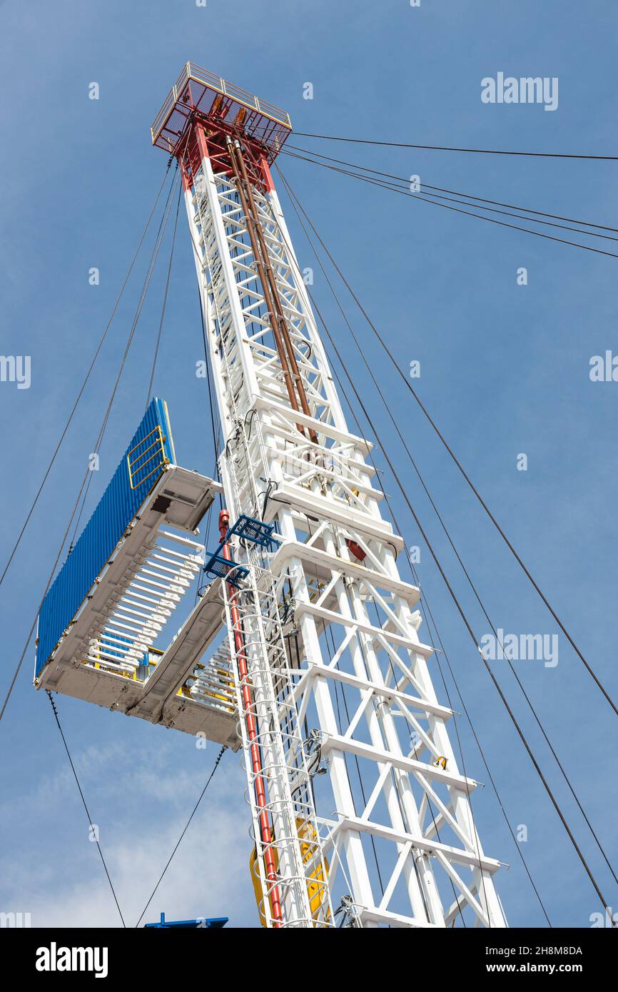 Mobile drilling rig close-up. Drilling and servicing oil and gas wells ...