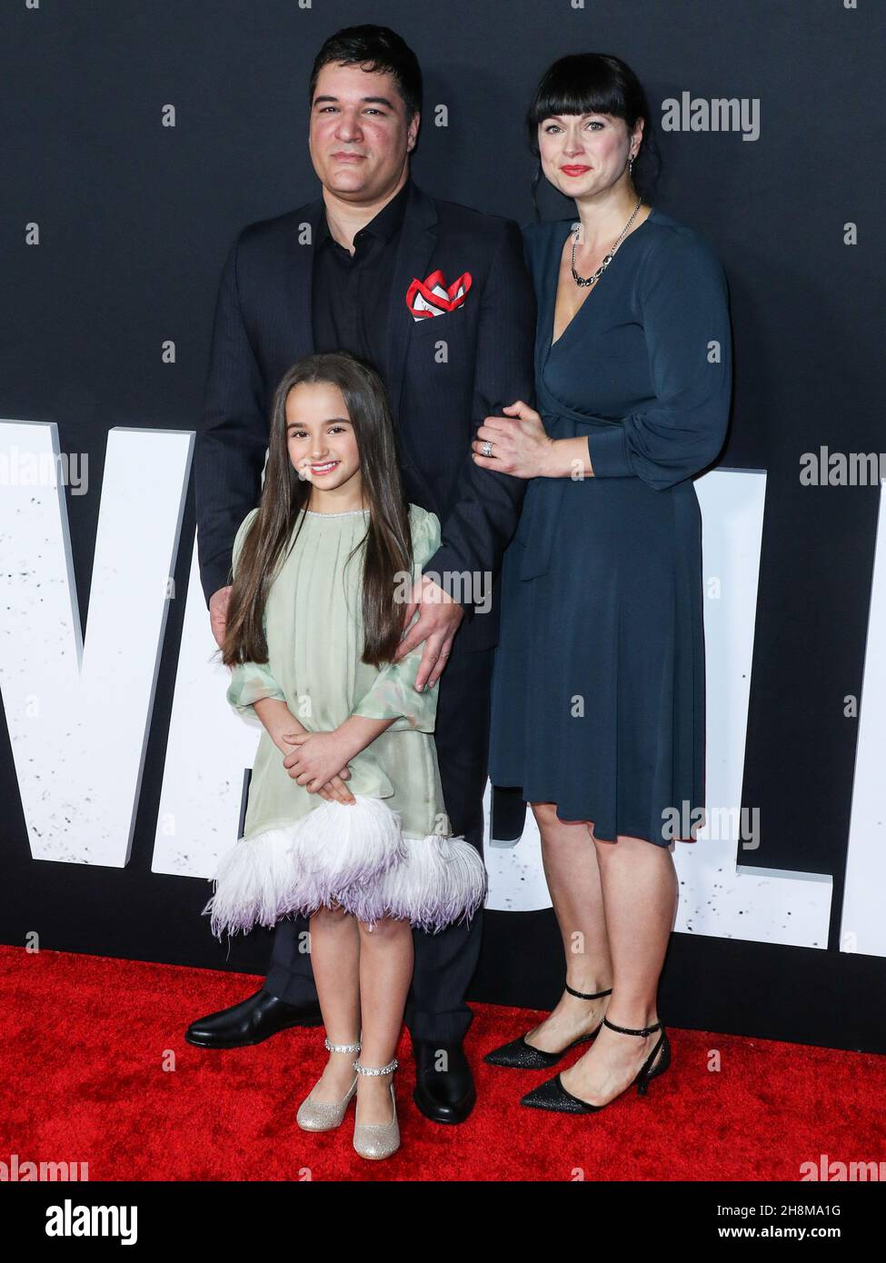 LOS ANGELES, CALIFORNIA, USA - NOVEMBER 30: Actress Neli Kastrinos ...