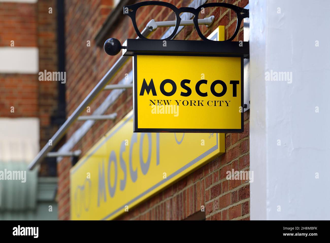 Moscot logo hi-res stock photography and images - Alamy