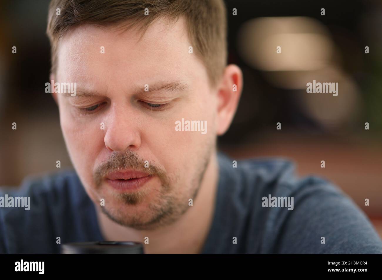 Person look down hi-res stock photography and images - Alamy