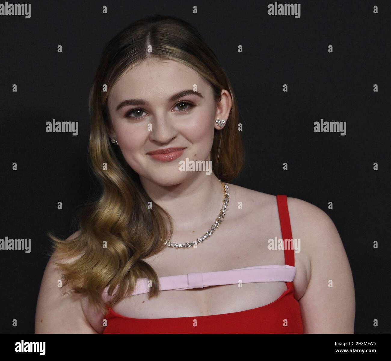 Los Angeles, United States. 01st Dec, 2021. Cast member Emma Nelson ...